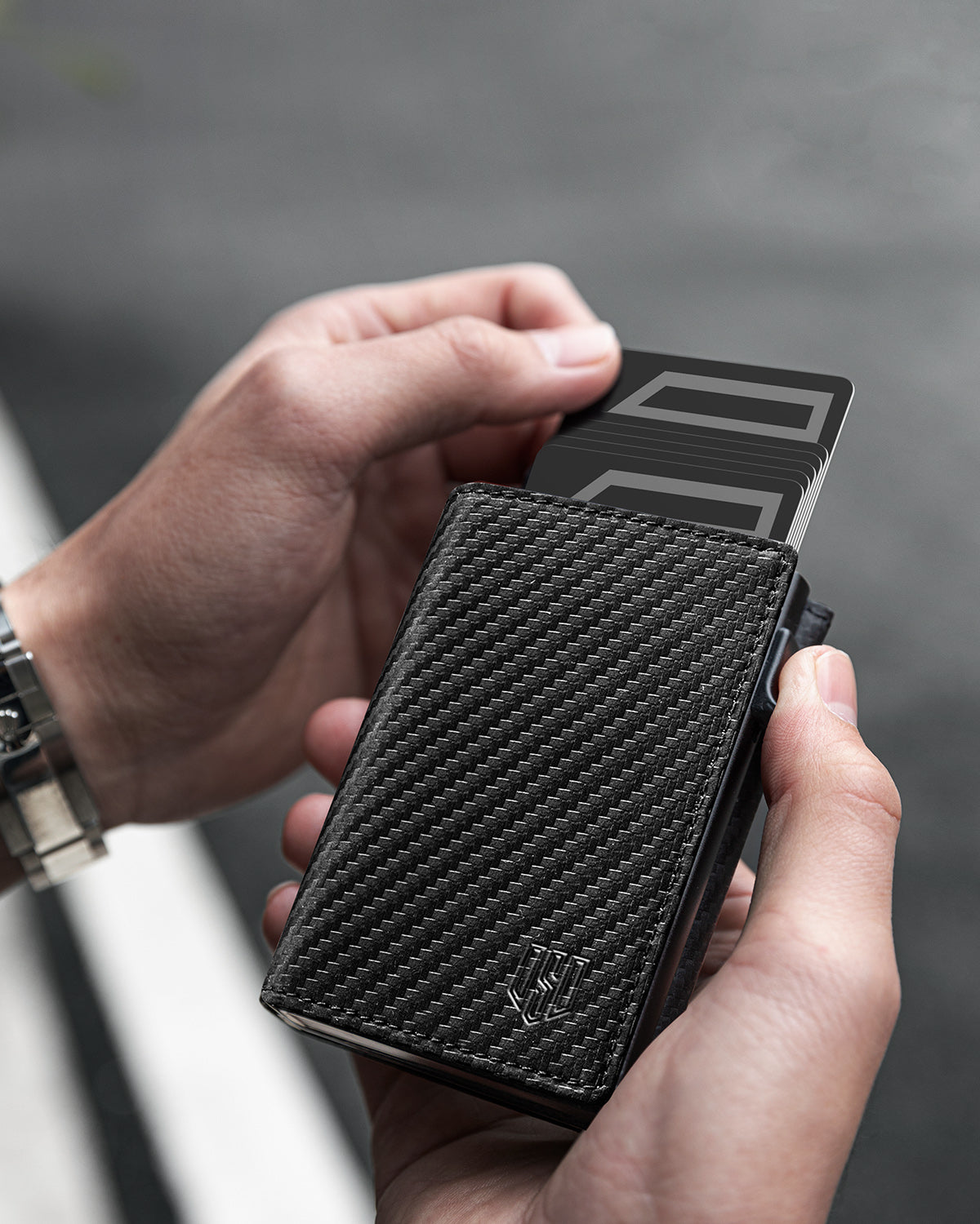 SMART Wallets with tracking capabilities | SmartBag